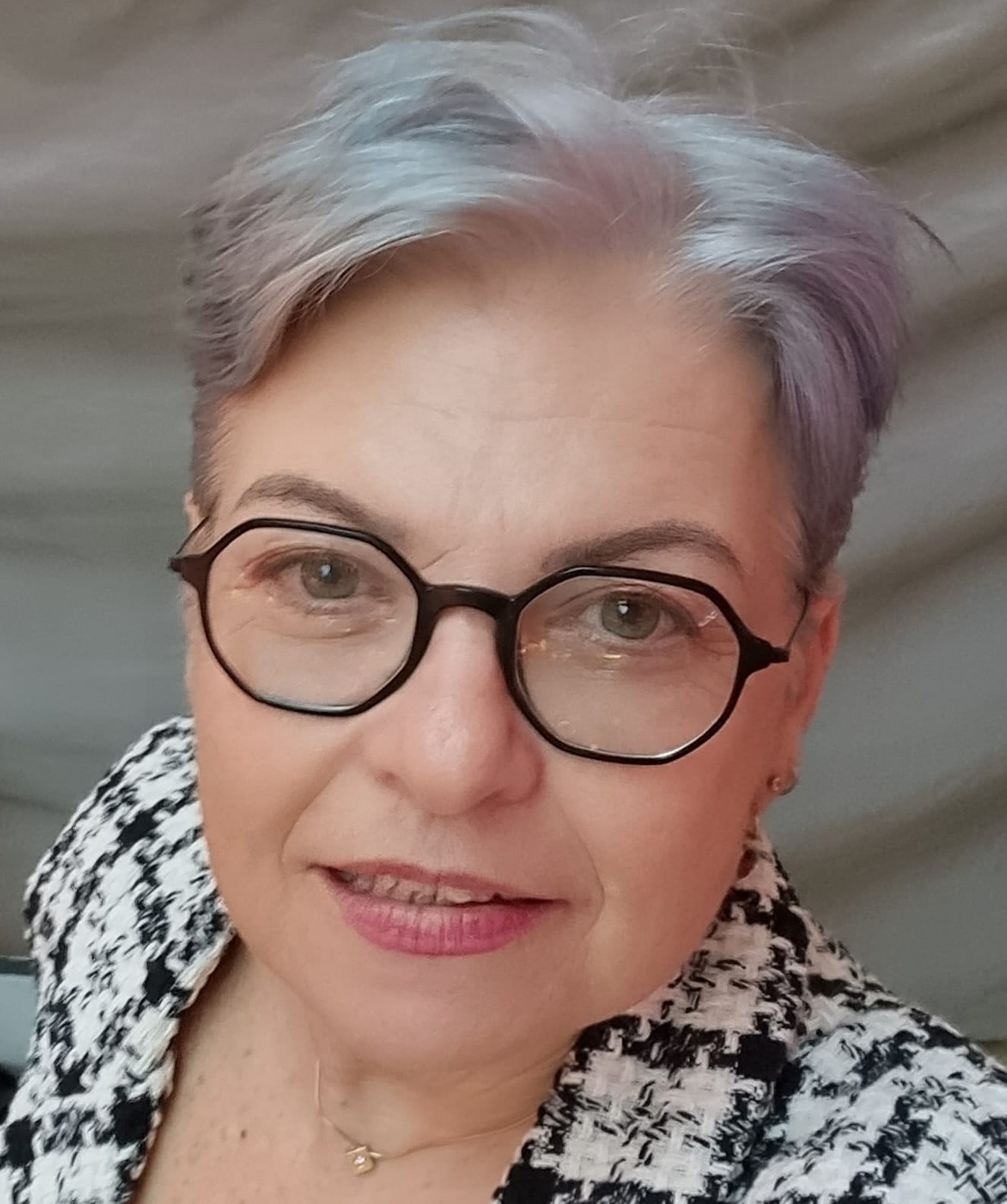 ציירת אמנית ישראלית אהובה מוזיקנסקי - Hagit Argaman